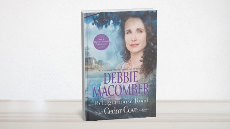 Debbie Macomber Books in Order - Cedar Cove and More - John Banville